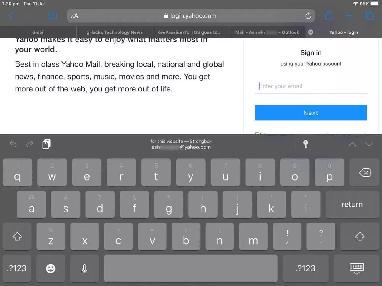 Strongbox Password Safe як муштарии ройгони KeePass барои iOS мебошад