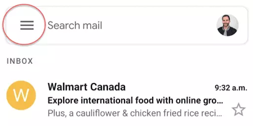 Toca a icona da hamburguesa na aplicación móbil de Gmail para buscar correos electrónicos arquivados