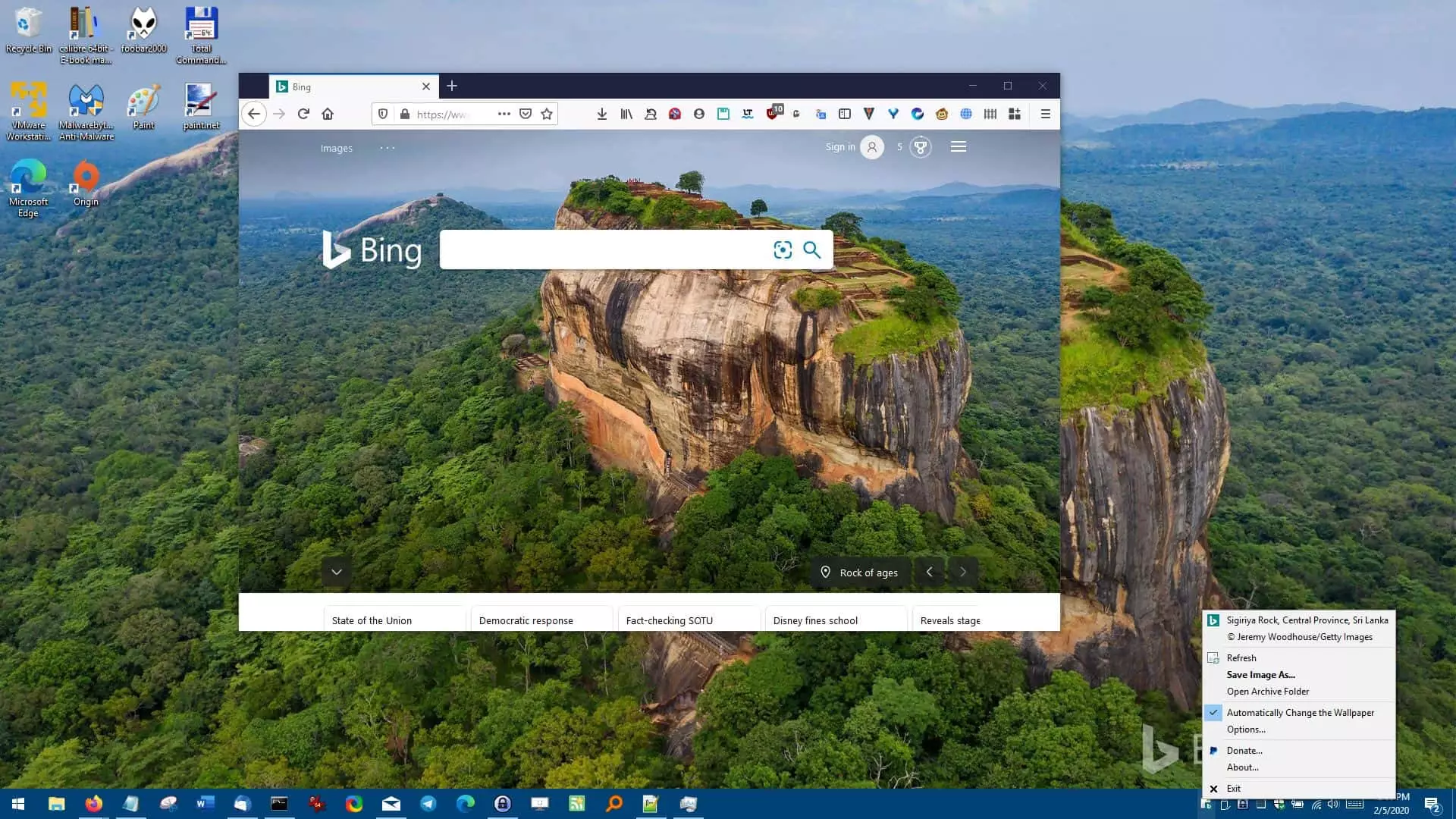 BingSnap é un programa gratuíto que pode descargar o fondo de pantalla de Bing diario e configuralo como fondo de escritorio