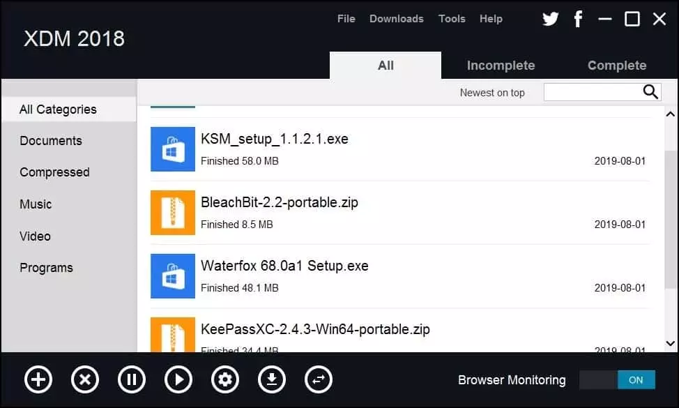 Xtreme Download Manager minangka akselerator download sumber terbuka