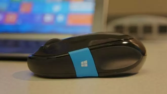 マイクロソフト スカルプト コンフォート マウス