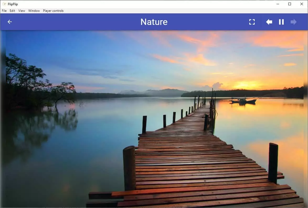 FlipFlip शांत प्रभावों के साथ छवियों को यादृच्छिक स्लाइडशो के रूप में प्रदर्शित करता है