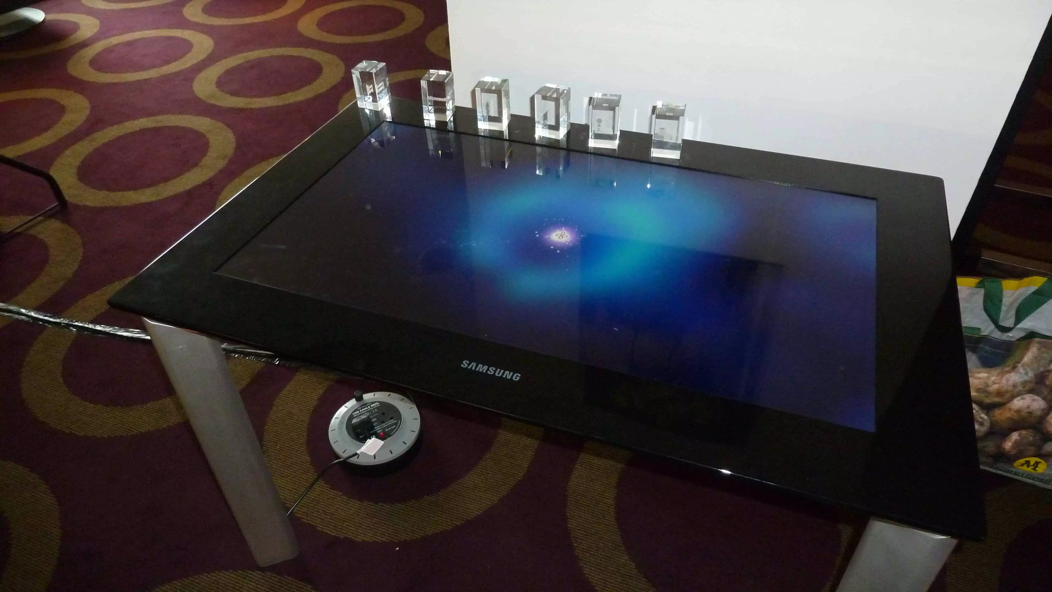 Samsung SUR40 Microsoft Surface Table - Hands On