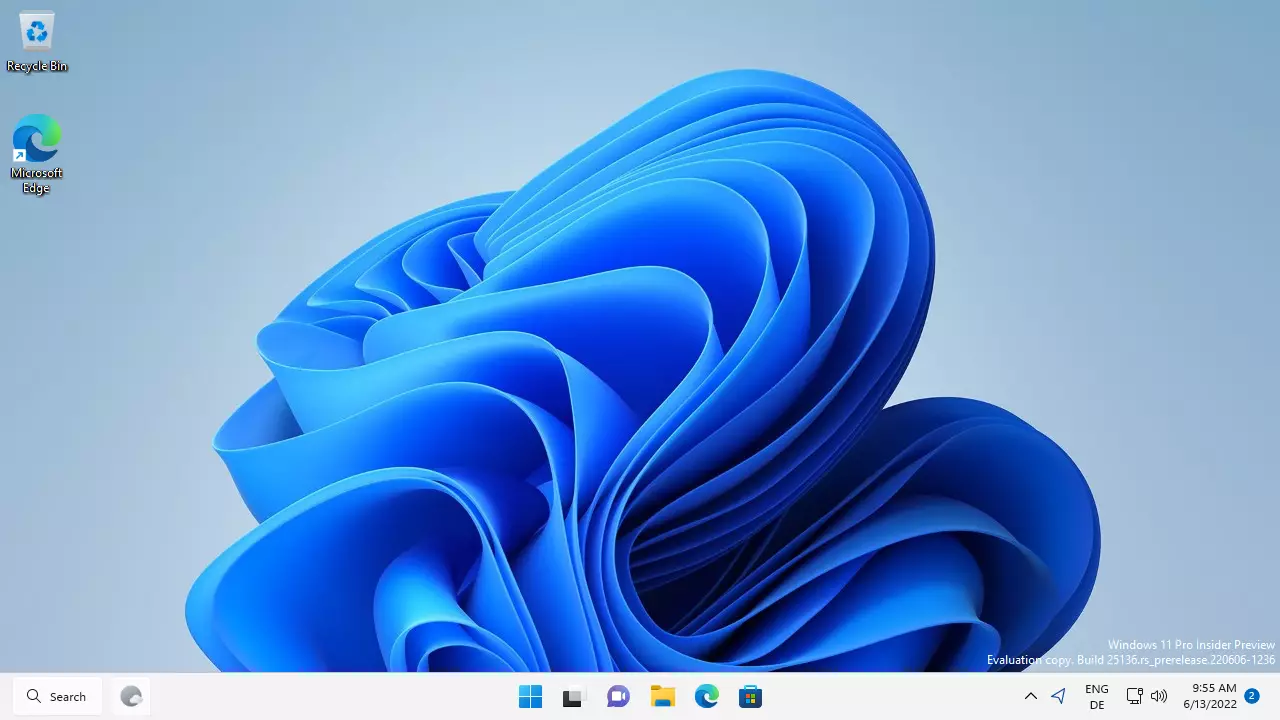 Microsoft nuju ékspérimén sareng widget milarian dina taskbar Windows 11