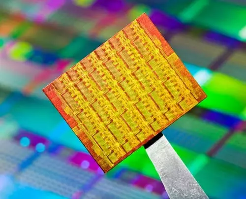 Intel e hlahisa 50-Core processor 5421_1